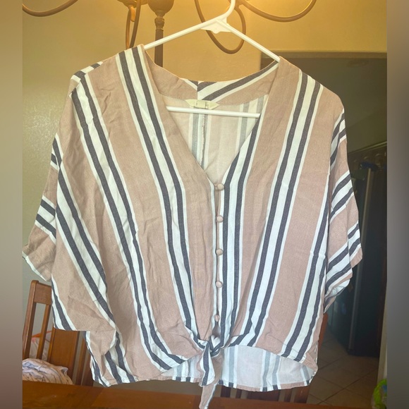 Sim & Sam | Tops | Sim Sam Midsleeve Cropped Blouse | Poshmark